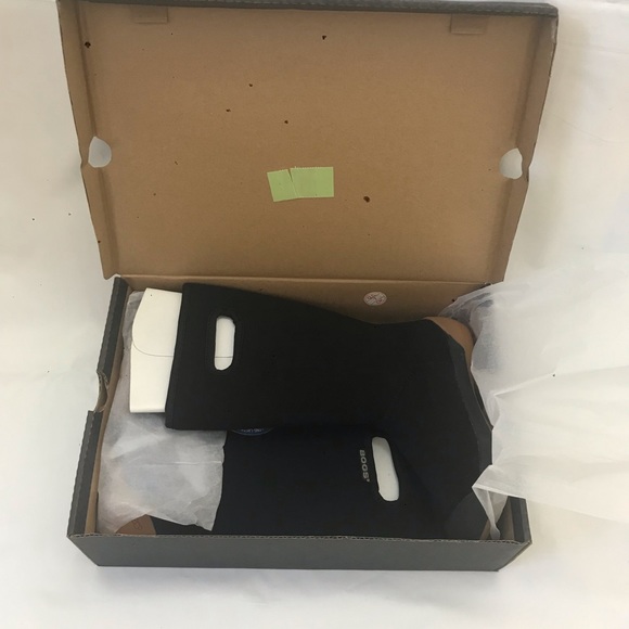 Bogs | Shoes | Bogs Summit Waterproof Youth Boots Color Black | Poshmark